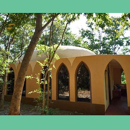 Persian Style Cabinas - Mundo Milo Eco Lodge